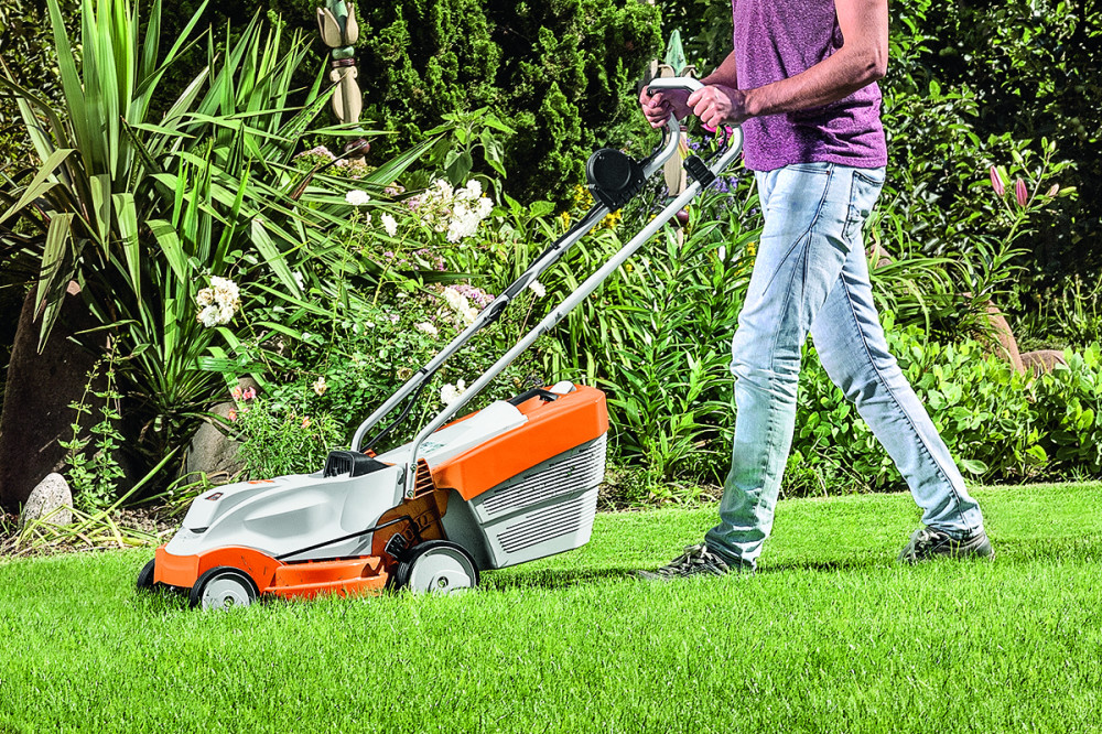 Quiet Mark | Stihl RMA 235 COMPACT Cordless Lawnmower