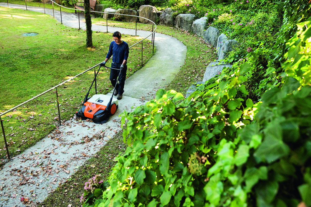 Quiet Mark | Stihl KGA 770 PRO Cordless Sweeper
