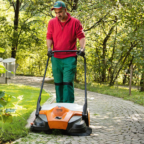 Quiet Mark | Stihl KGA 770 PRO Cordless Sweeper