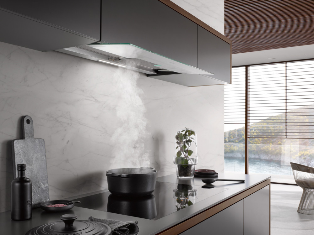 Quiet Mark | Miele DAS 4940 GLASS Telescopic Cooker Hood
