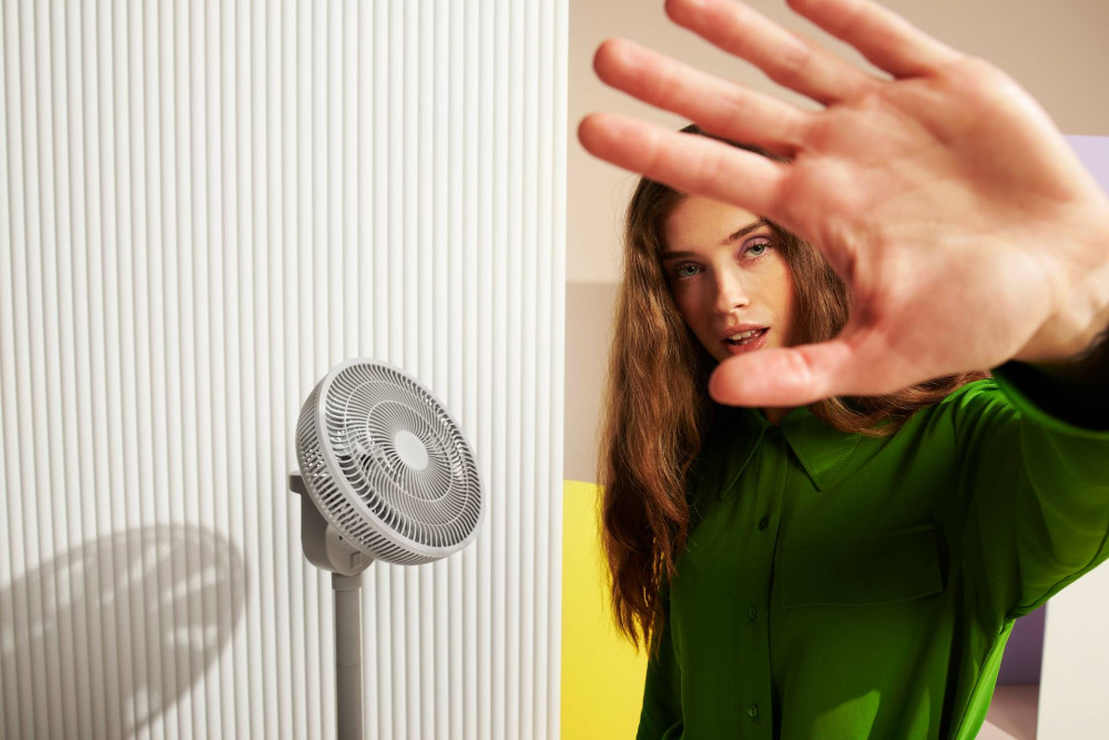 Quiet Mark | Duux Whisper Flex DXCF19UK Grey Pedestal Propeller Fan