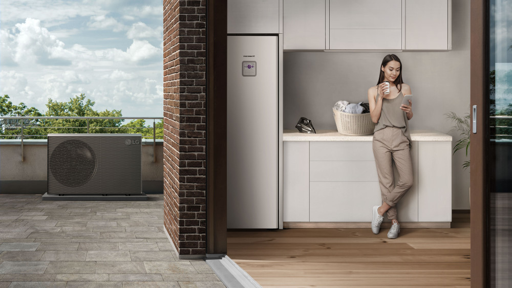 Quiet Mark | LG Therma V R290 Monobloc 9kW 3 phase HM093HFX UB60 Heat Pump