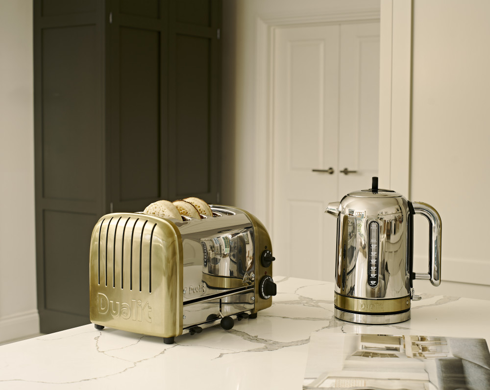 Quiet Mark | Dualit Classic Kettle - Brass